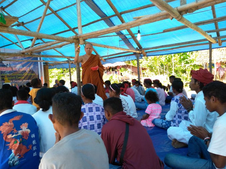 Saat Umat Buddha di Pedalaman Pulau Seram Merayakan Waisak ...