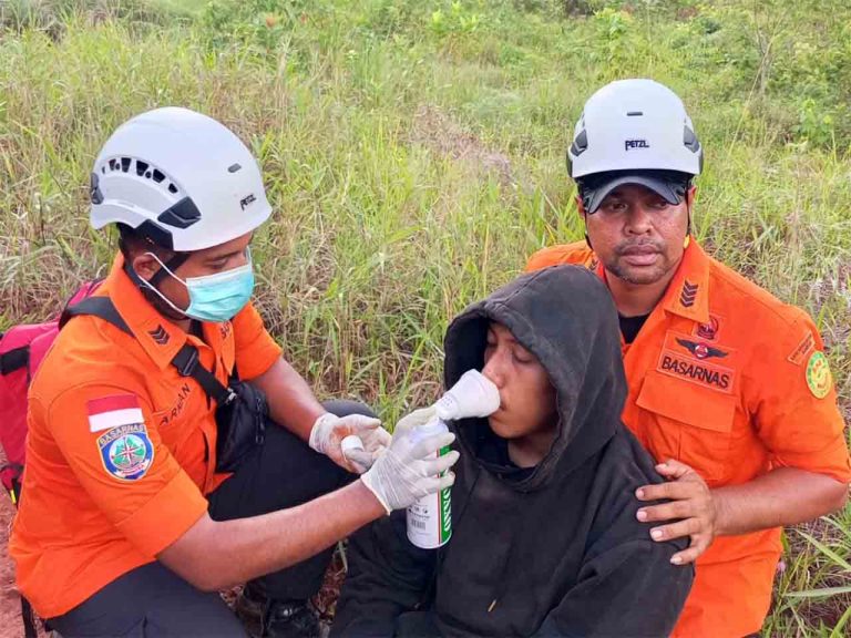 Hiportemia Saat Mendaki, Satu Mahasiswa Unpatti Ditolong Tim SAR ...